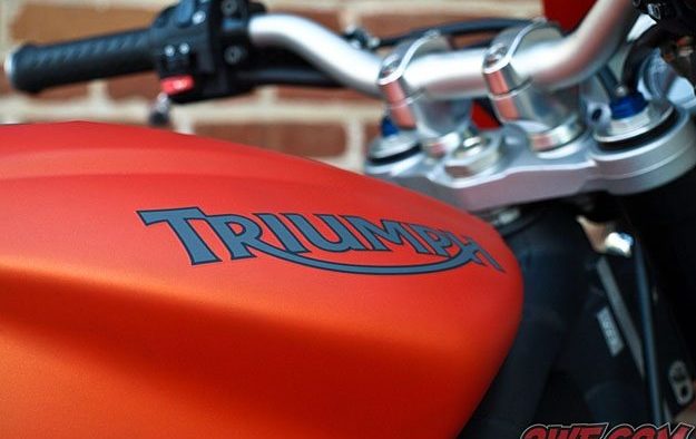 Triumph Street Triple R Review - webBikeWorld