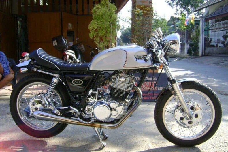 SR400 Cafe built by Mee Classic Shop of Thailand