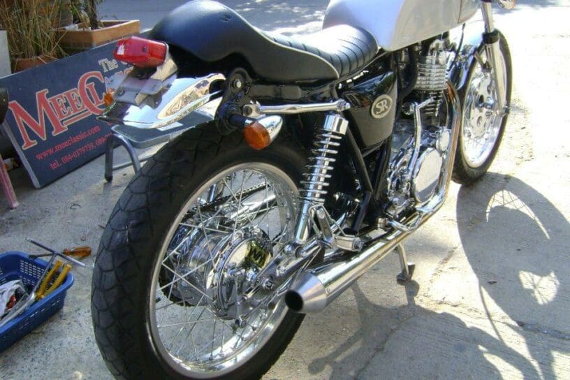 SR400 Cafe built by Mee Classic Shop of Thailand