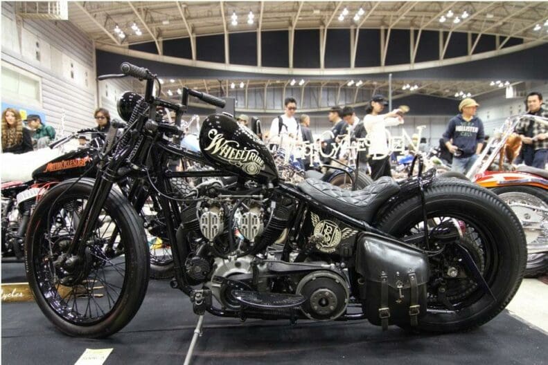 Renewal Twin Shooter built by Motorcycles Den of Japan