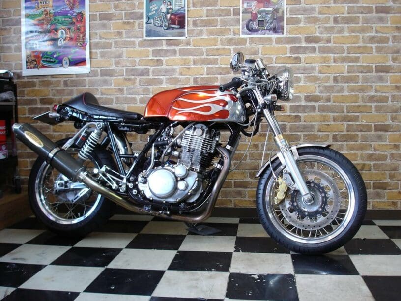 Norton Tank SR400 built by Tetsuuma Ringyo of Japan