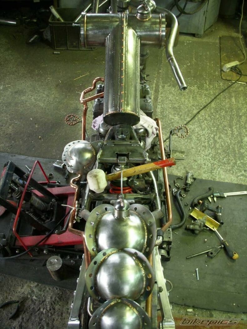 Motocykl Diesel Kunst built by Coroners Custom Cycles of Poland