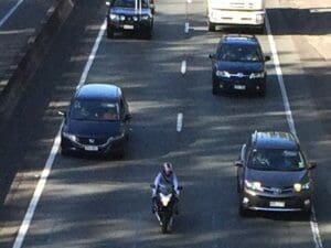 Lane filtering 'affects all motorists' - webBikeWorld