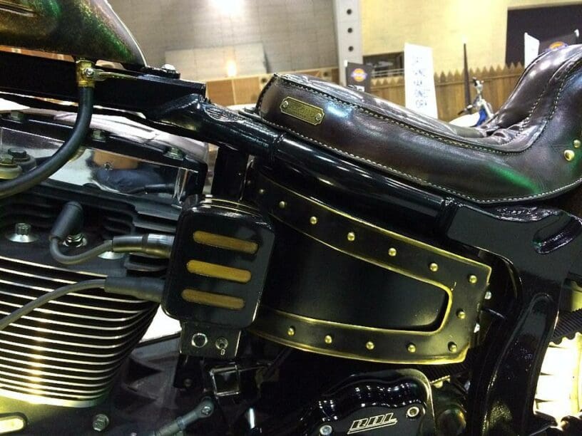 Custom Fatboy built by 2 Loud Custom Shop of Taiwan