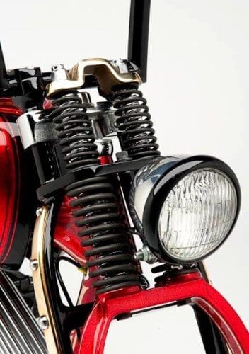 Cali-Custom Panhead built by Chassis Design Company of U.S.A.