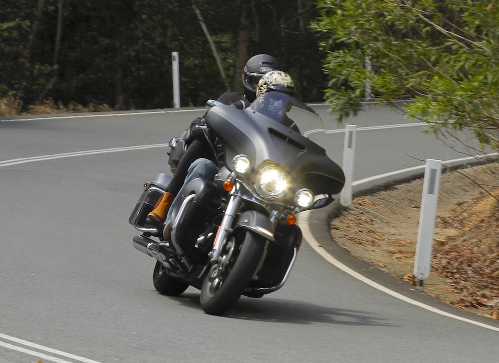 Three headlights better than one - webBikeWorld
