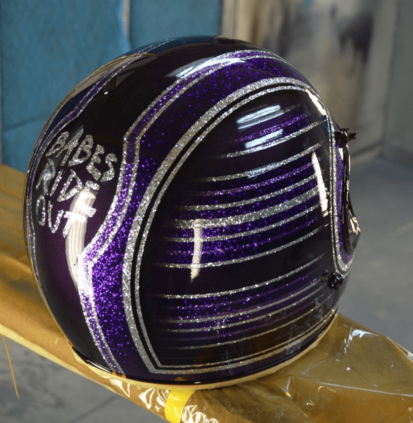 Badass Motorcycle Art with bombshell_deluxe - webBikeWorld