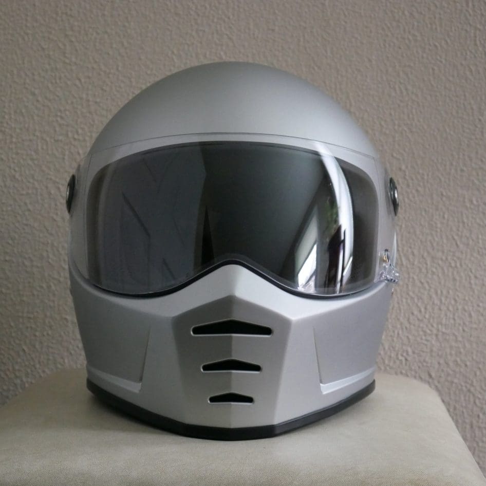 Biltwell Lane Splitter Review: Retro-Futuristic Style & Modern Safety