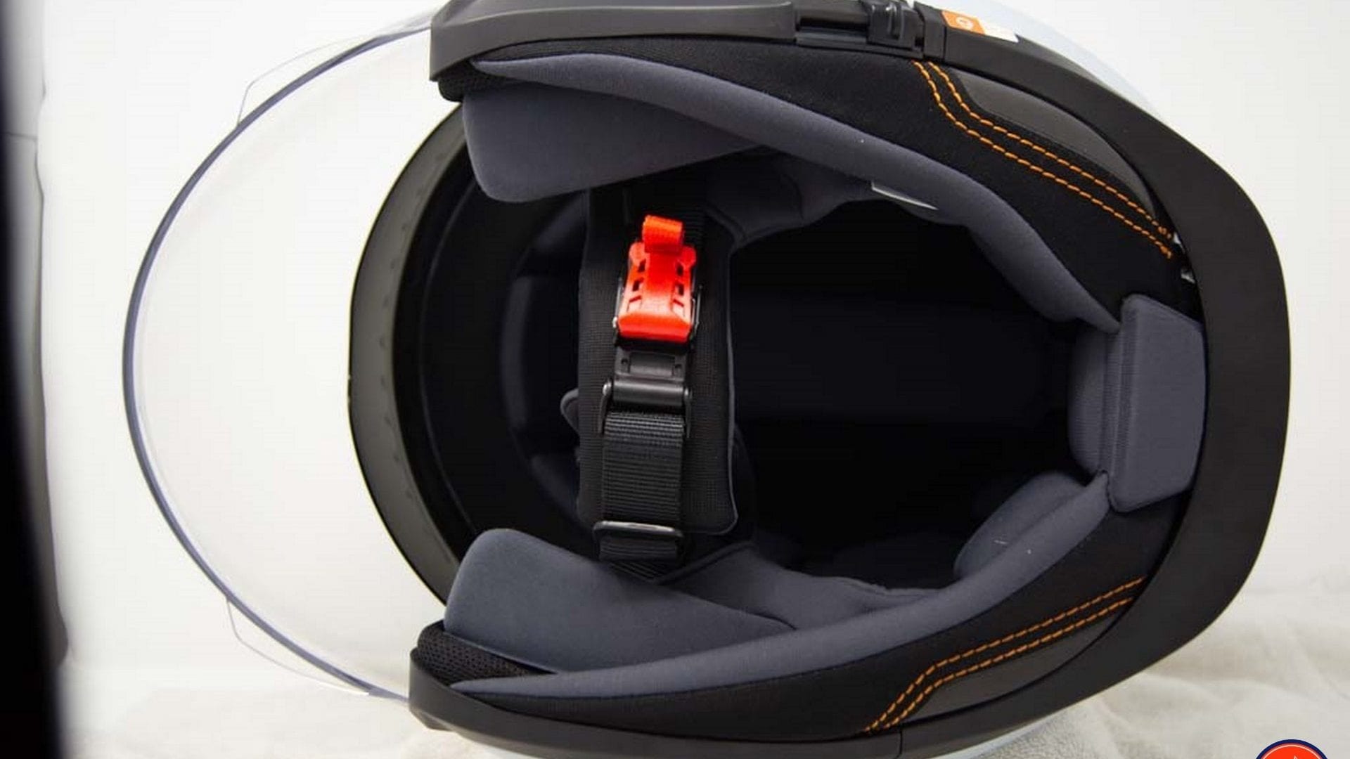 SCHUBERTH M1 PRO + SC1M: Modern Open Face & Integrated Electronics