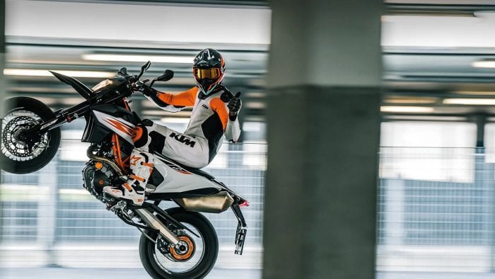 2020 KTM 690 SMC R [Specs & Info] | wBW