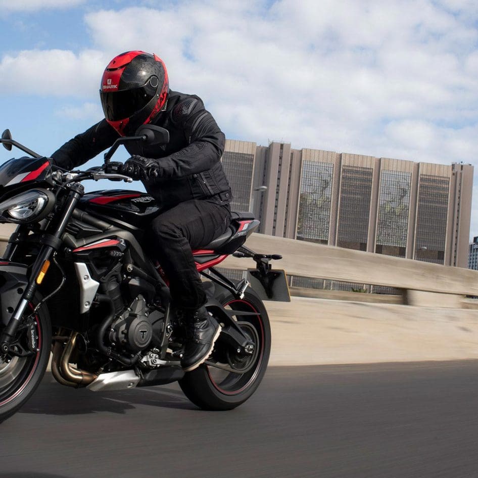 Here's the Triumph Street Triple R - webBikeWorld