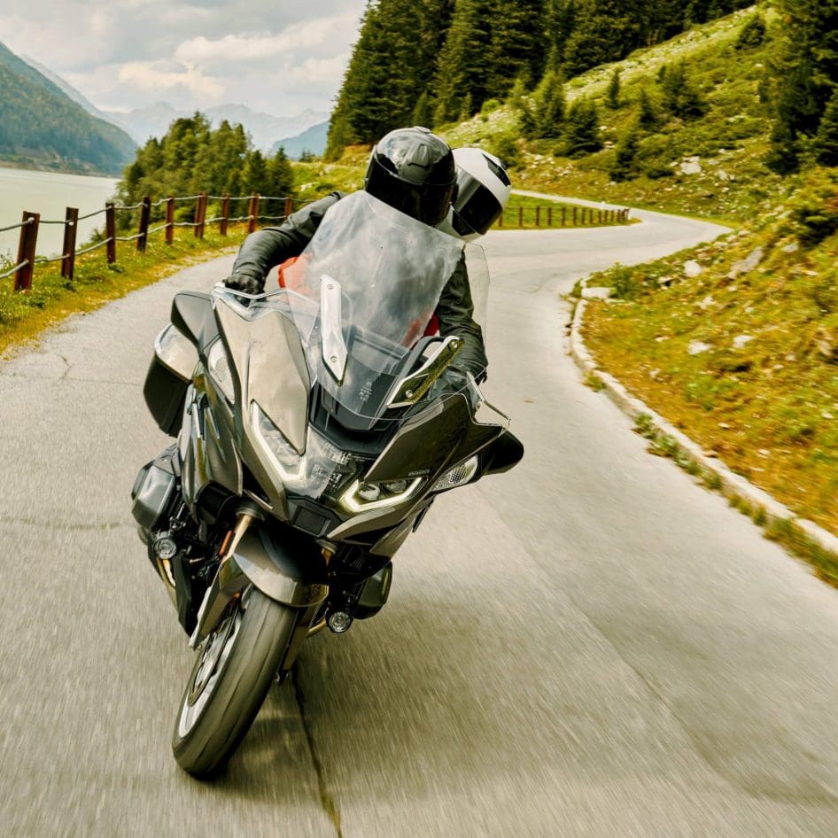 BMW Reveals the 2021 R 1250 RT - webBikeWorld