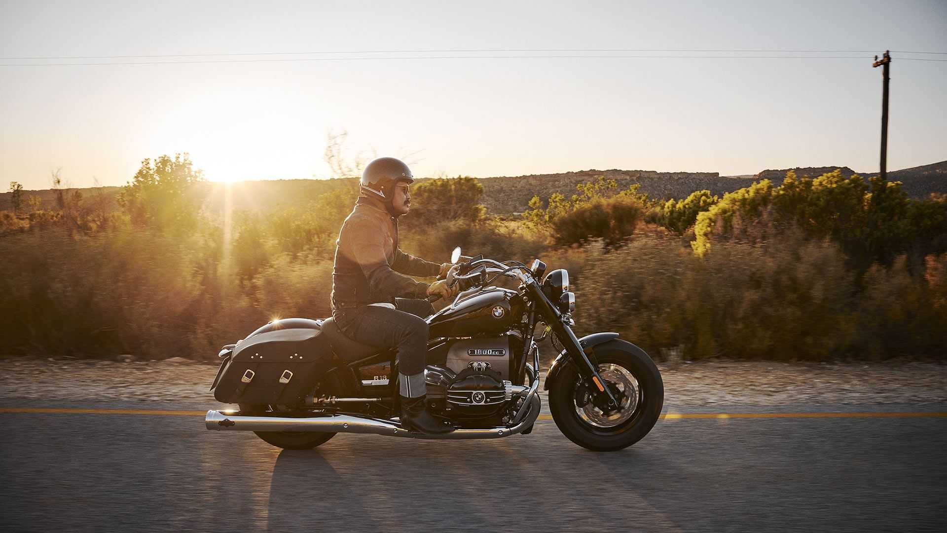 BMW Reveals New R nineT Models and R 18 Classic - webBikeWorld