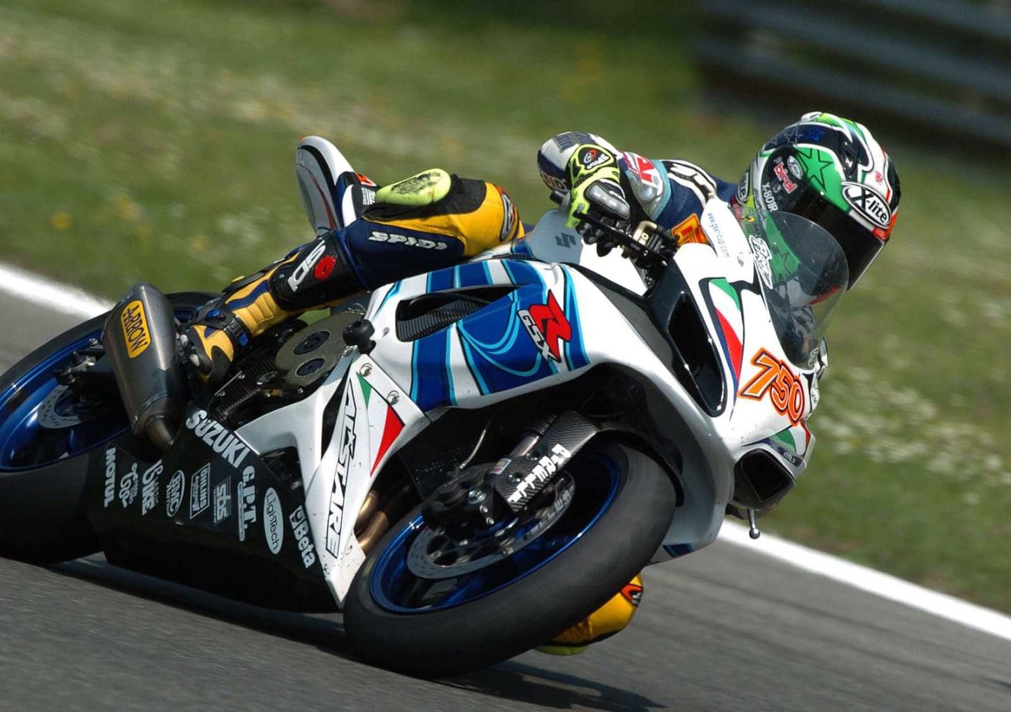 Yamaha Auctions 1 of 1 Piro Replica R1 For Charity - webBikeWorld