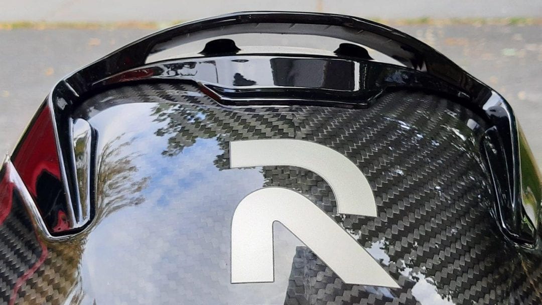 [Review] HJC RPHA 11 Pro Carbon Helmet with Smart HJC 20B BT Headset