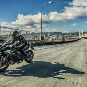 2021 Kawasaki Ninja H2 and H2 Carbon [Specs, Features, Photos] | wBW