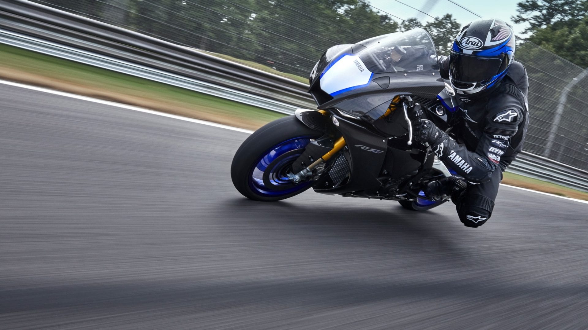 2021 Yamaha YZF-R1 & R1M [Specs, Features, Photos] | wBW