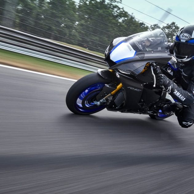 2021 Yamaha YZF-R1 & R1M [Specs, Features, Photos] | wBW