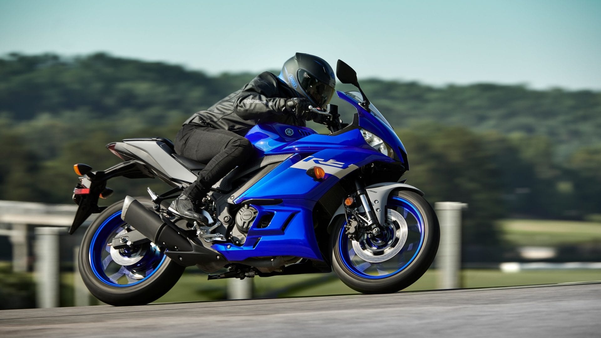 2021 Yamaha YZF-R3 and Monster Energy MotoGP YZF-R3 [Specs, Features ...