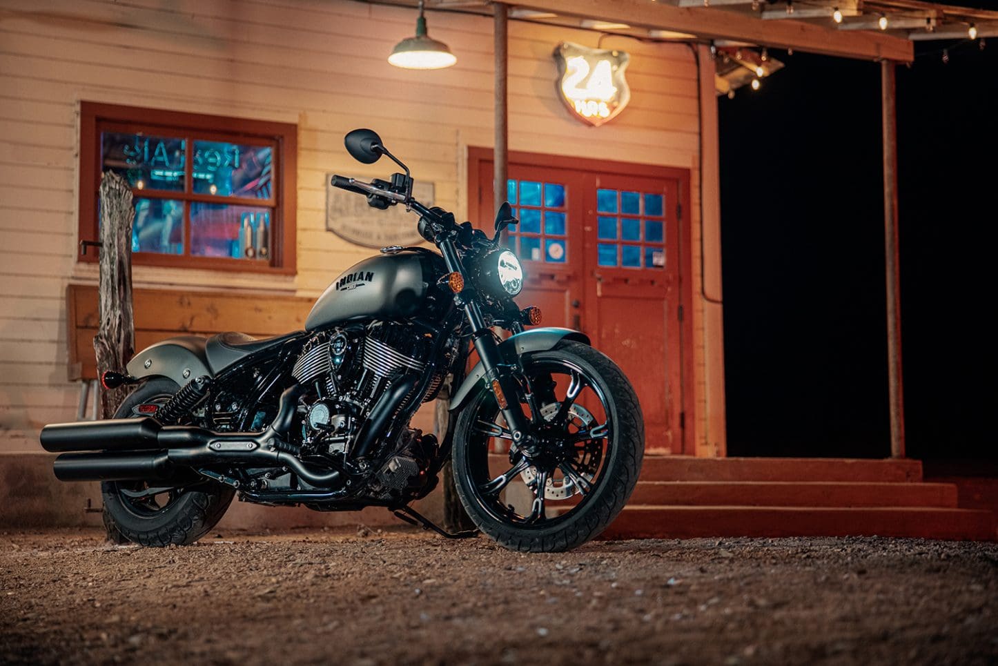 America’s First Motorcycle Company Remasters the Iconic Indian Chief ...