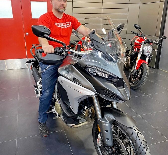 [Review/Op-Ed] The Futuristic 2021 Ducati Multistrada V4S