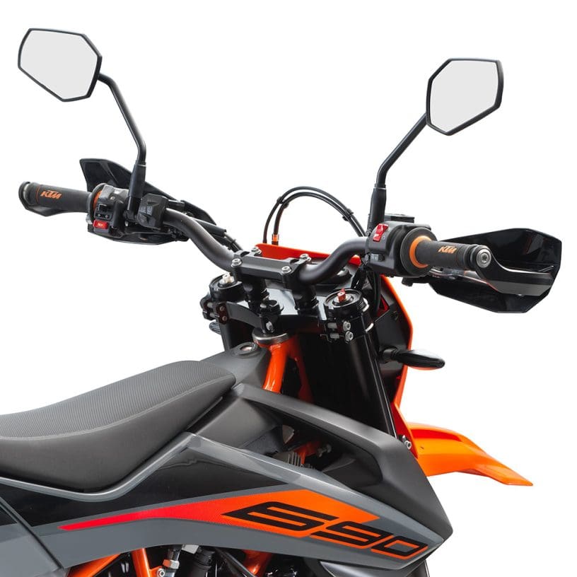 2021 KTM 690 SMC R [Specs, Features, Photos] | wBW