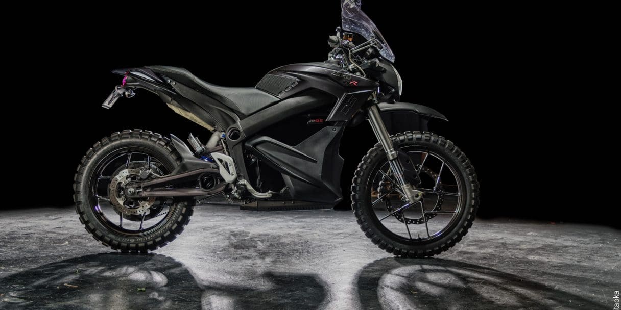 [REVIEW] 2017 Zero DSR - 600 Miles of Electric Fun - webBikeWorld