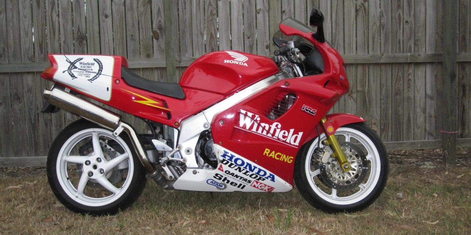 Honda Interceptor 750 (VF750F), (VFR750) Motorcycles - webBikeWorld