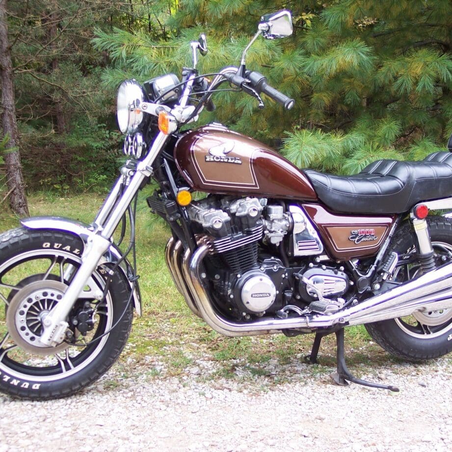 Honda Shadow 700 (VT700C) Motorcycles - webBikeWorld