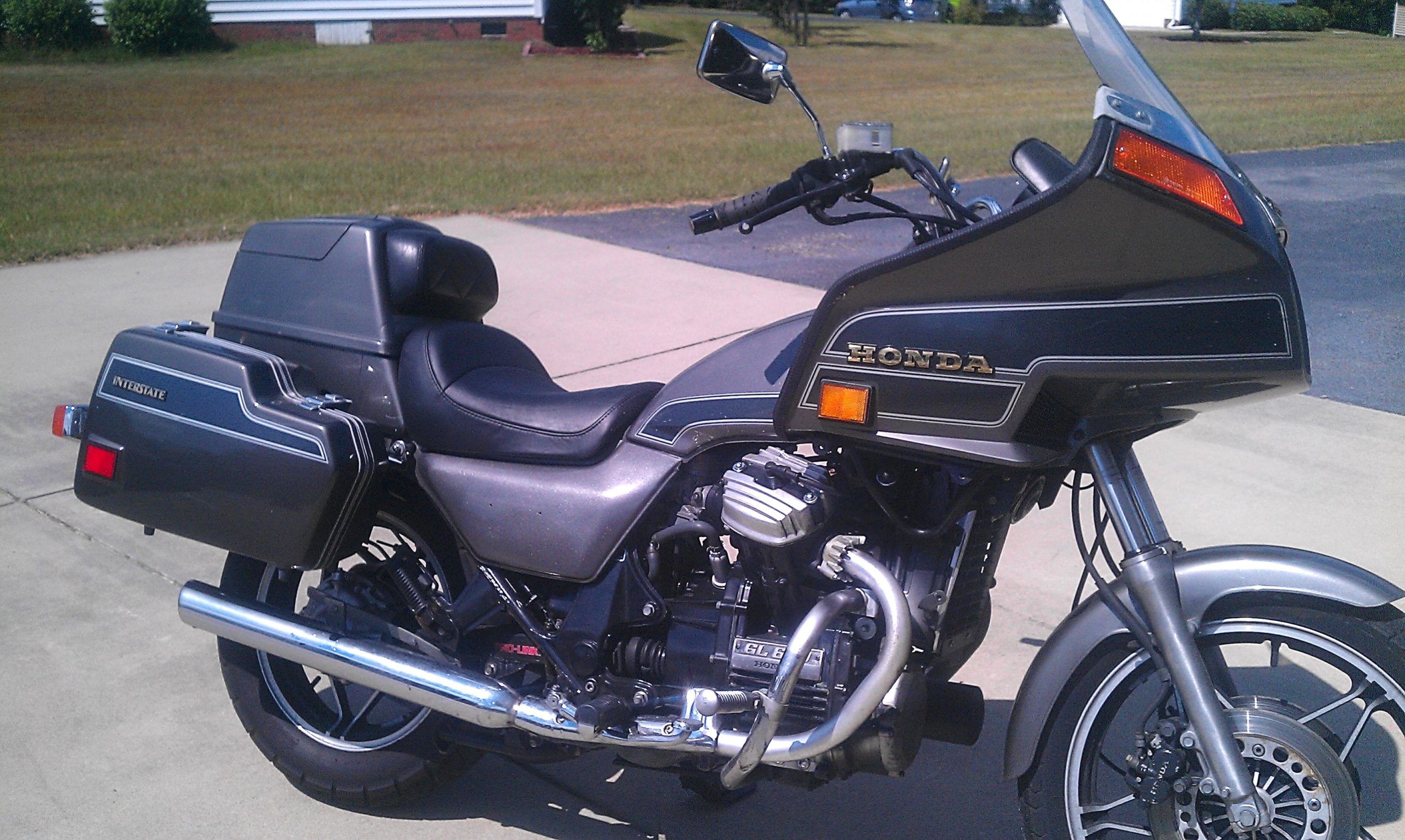 Honda Silver Wing Interstate (GL650I) Motorcycles - webBikeWorld