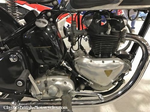 1947 Triumph 3T Deluxe - webBikeWorld