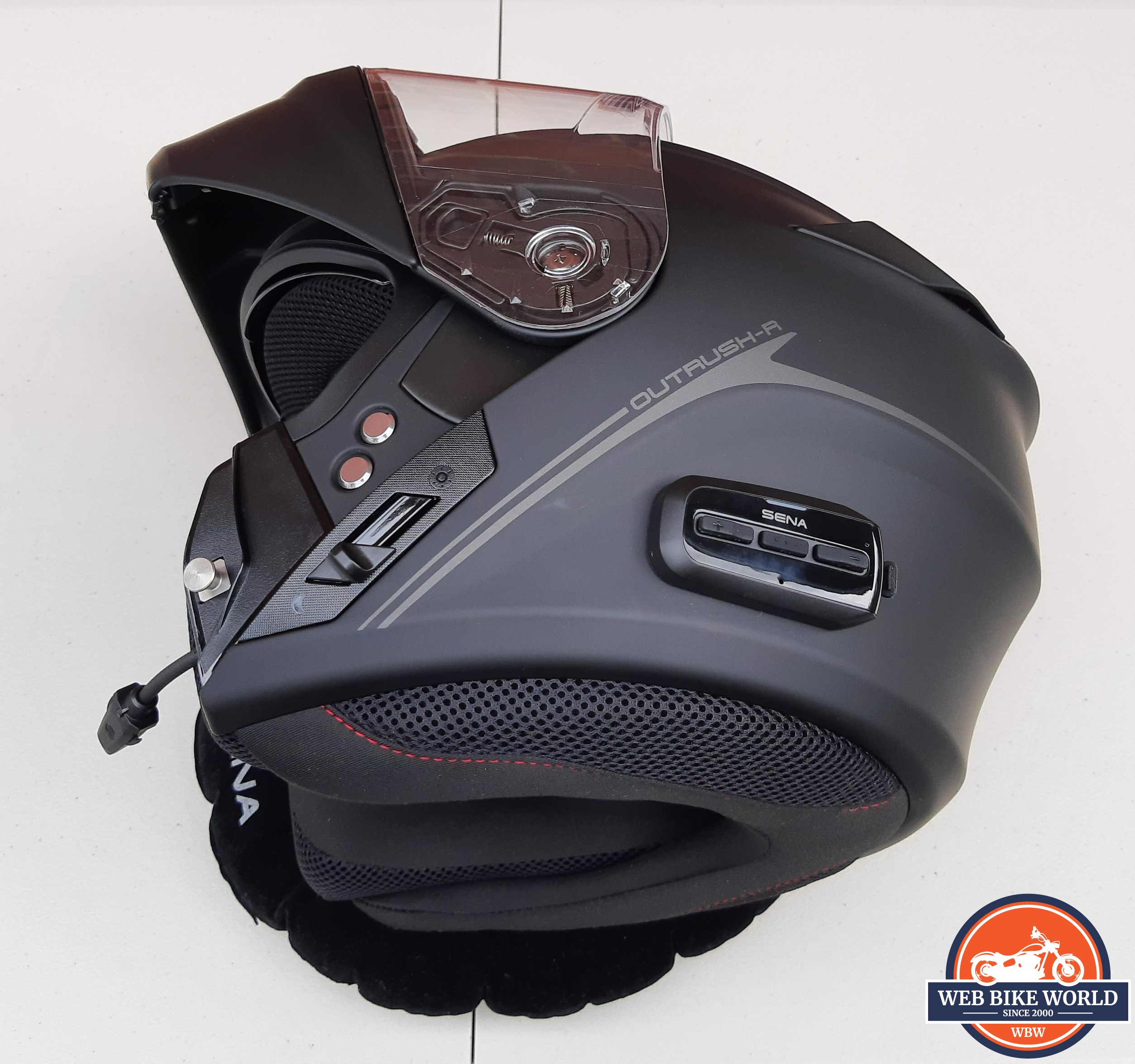 [REVIEW] Sena Outrush R Modular Helmet | Honda NC700 Forum