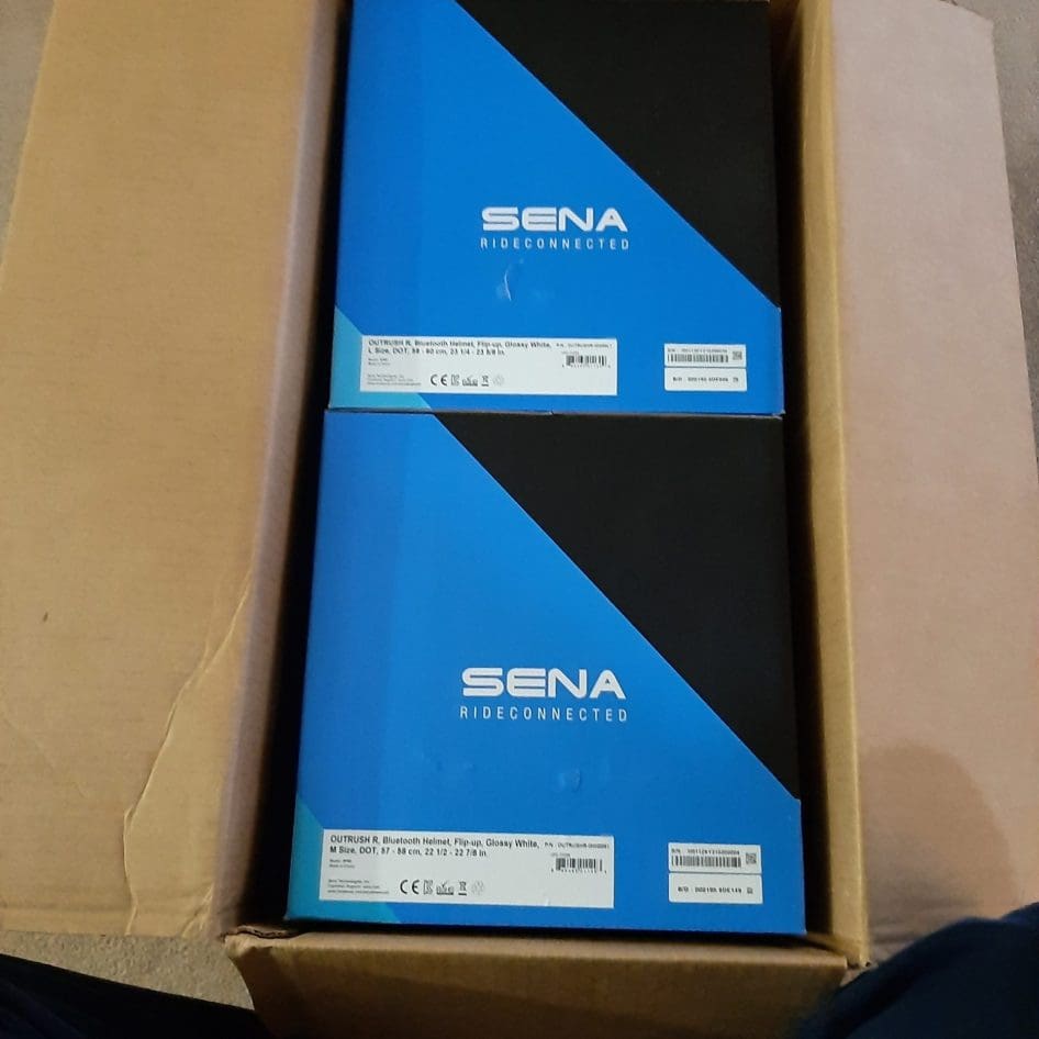 [REVIEW] Sena Outrush R Modular Helmet