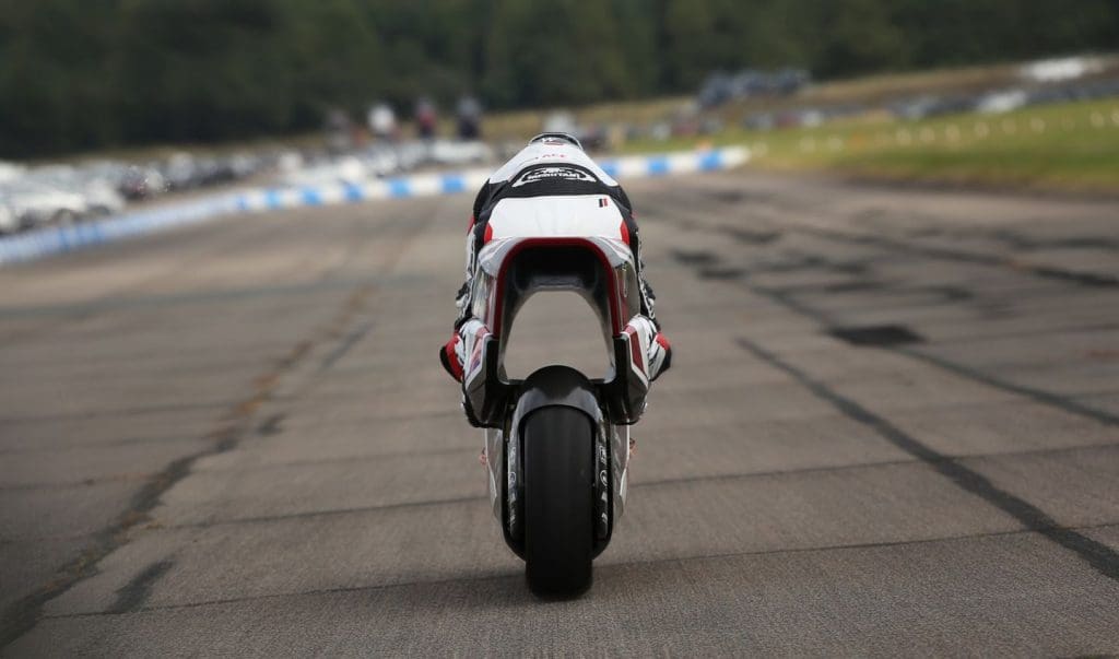 White Motorcycle Concepts WMC250EV All Set To Break Land Speed Record ...