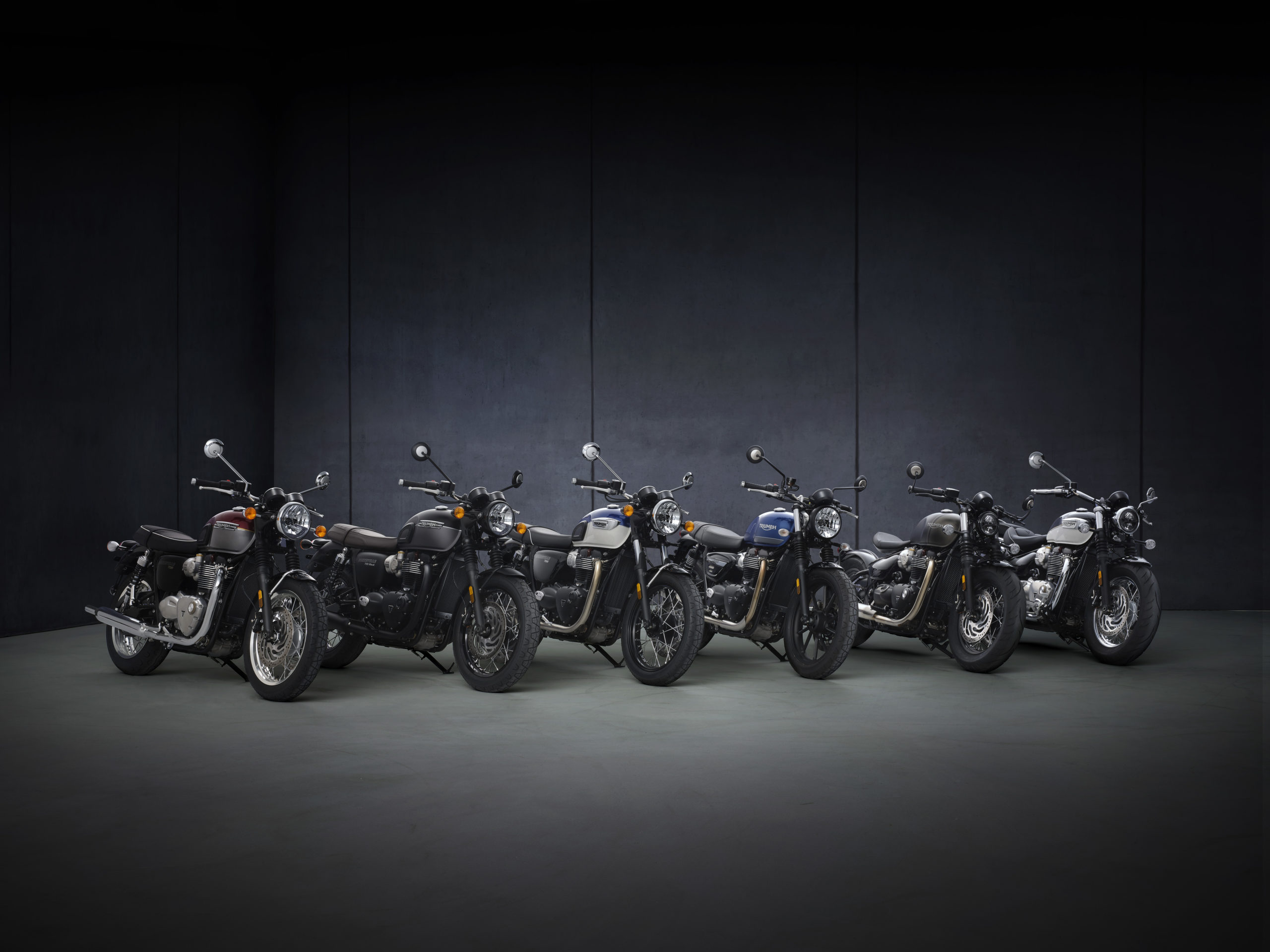 Triumph Gilds Their Classic Range With Bonneville Gold Line Editions ...