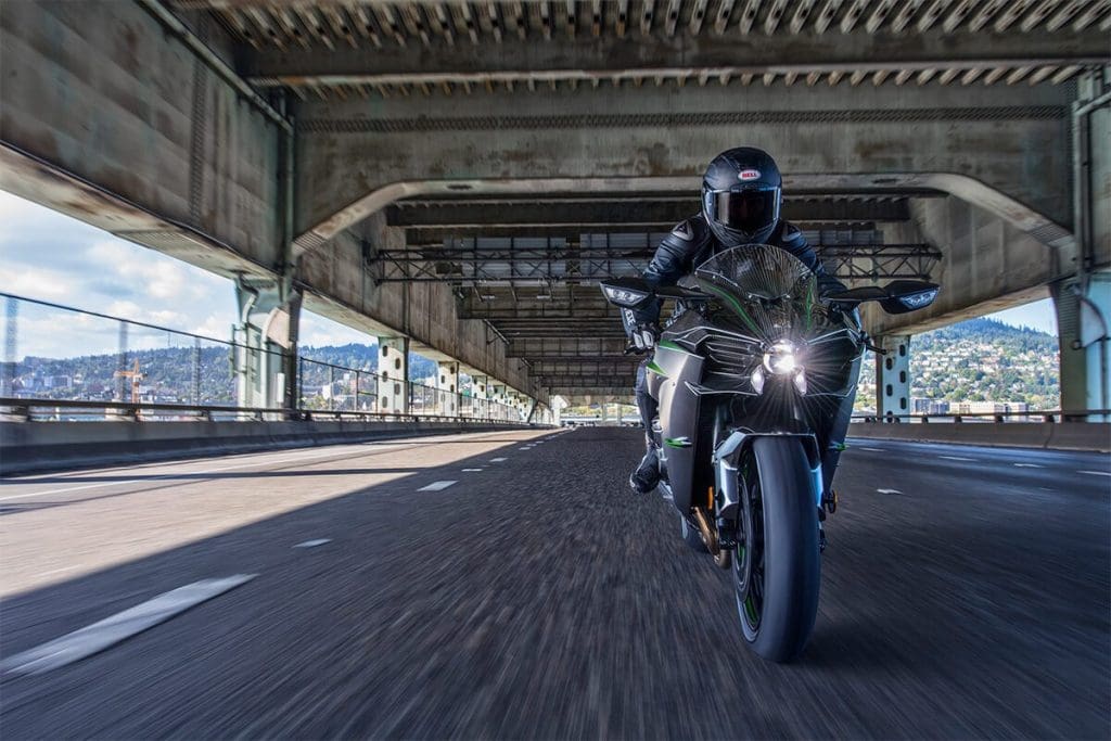 2022 Kawasaki Ninja H2 / H2 Carbon [Specs, Features, Photos] | wBW