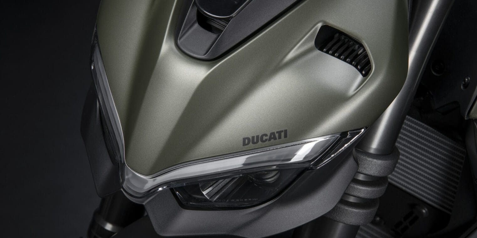 New Colors for Ducati’s Streetfighter V2 - webBikeWorld