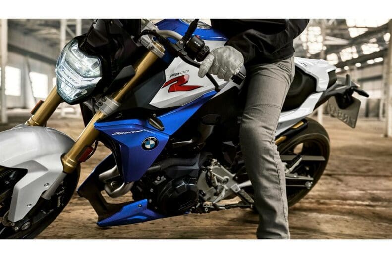 2022 BMW F 900 R [Specs, Features, Photos] - BestMotoSport