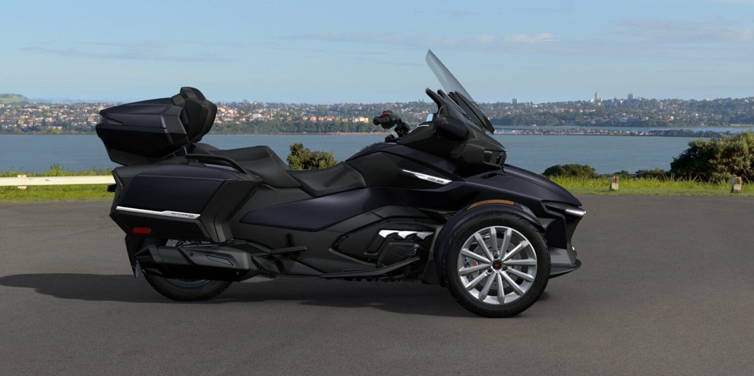 2022 Can-Am Spyder RT Sea to Sky [Specs, Features, Photos] | wBW