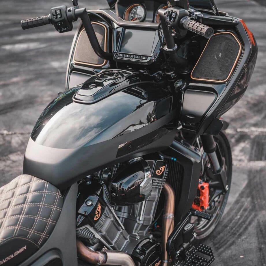 Custom Eye Candy: A Black Bagger for Killer Mike - webBikeWorld