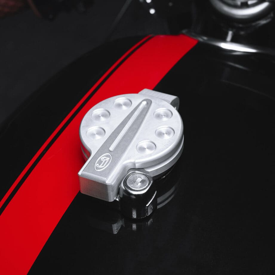 Custom Eye Candy: “La Poderosa,” the Mutant CB750K - webBikeWorld