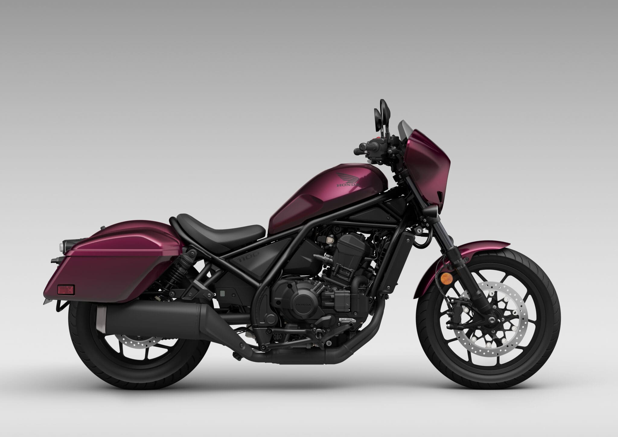 Bagging the Beauty: Honda Debuts the New Rebel 1100T DCT - webBikeWorld