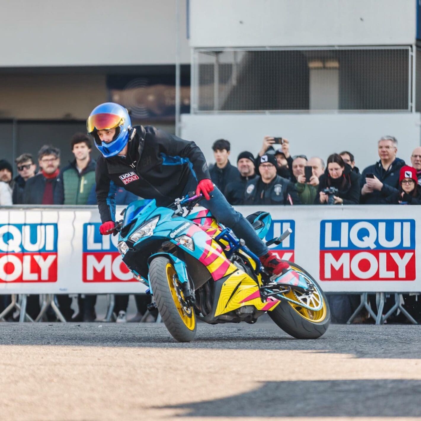 World’s Largest Custom Motorcycle Show a Huge Hit - webBikeWorld