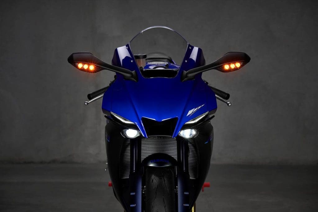 2023 Yamaha YZF-R1 / R1M [Model Overview] | wBW