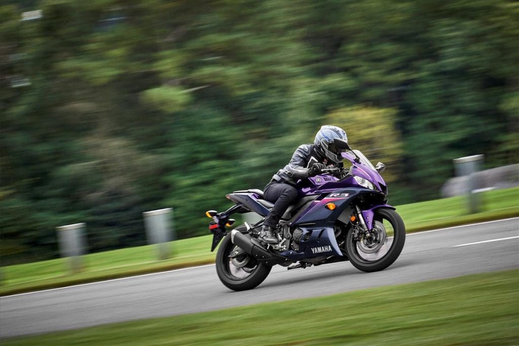2023 Yamaha YZF-R3 [Model Overview] | wBW