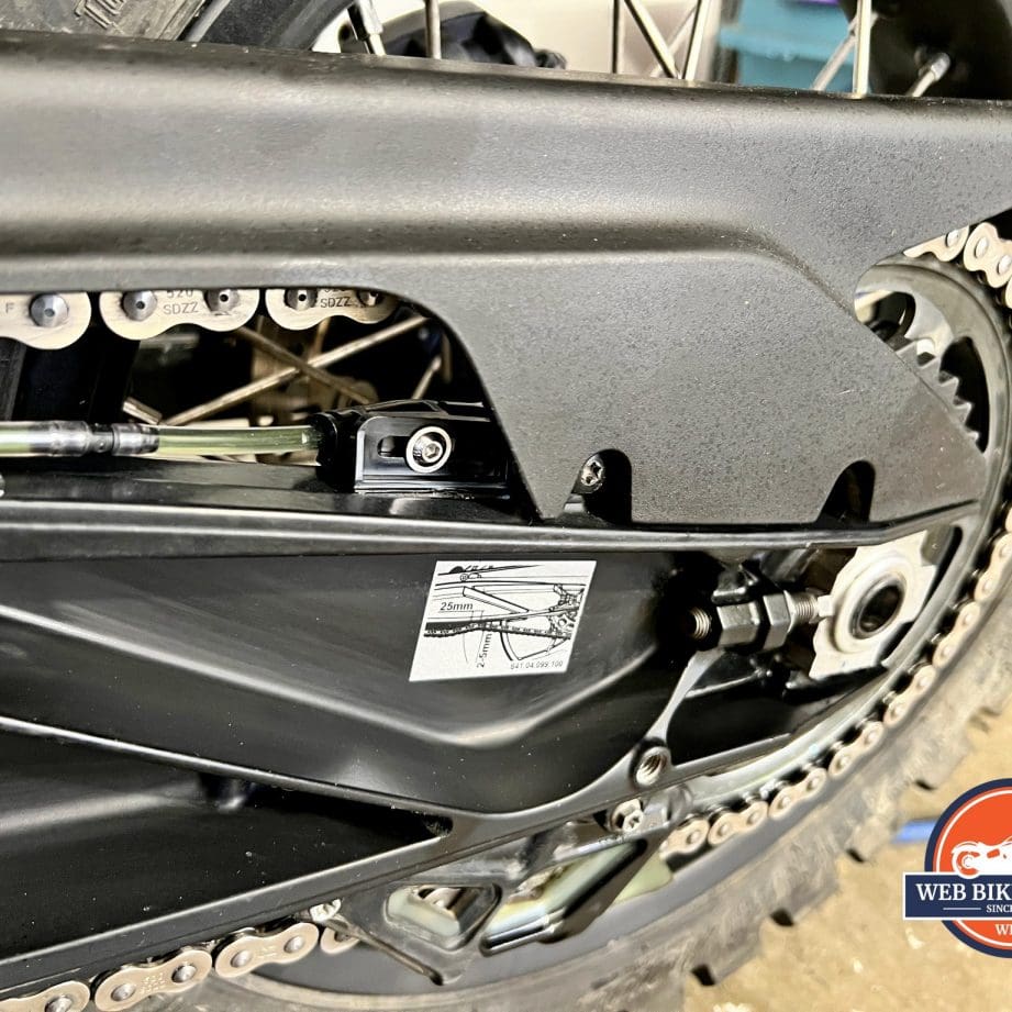 Scottoiler xSystem 2.0 Auto Chain Oiler Review - webBikeWorld