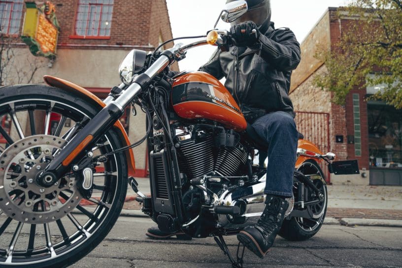 2023 Harley Davidson Breakout 117 [Specs, Features, Photos]