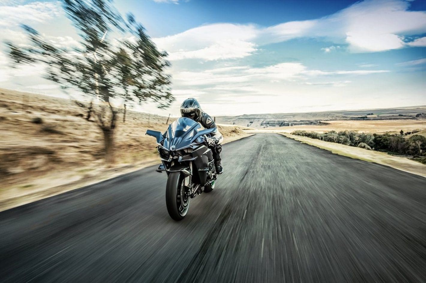 2023 Kawasaki Ninja H2R [Specs, Features, Photos]