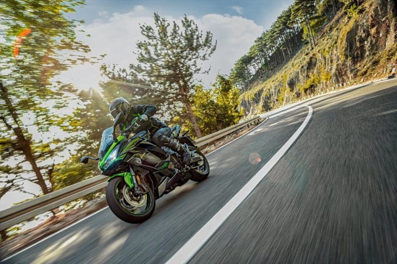 2023 Kawasaki Ninja 1000SX [Specs, Features, Photos]