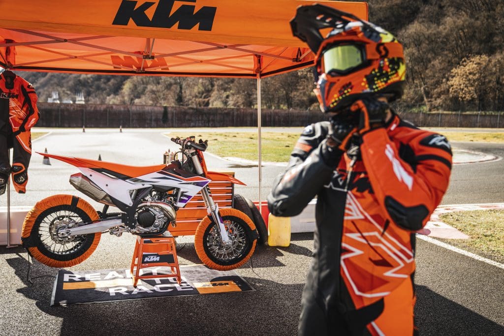 KTM: Introducing the 2024 450 SMR - webBikeWorld
